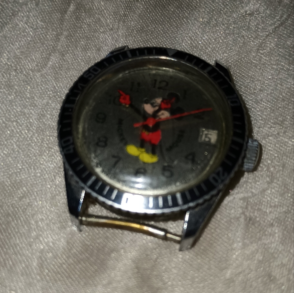 Mickey Mouse 1970s Wind Up Watch Works ! - Gem